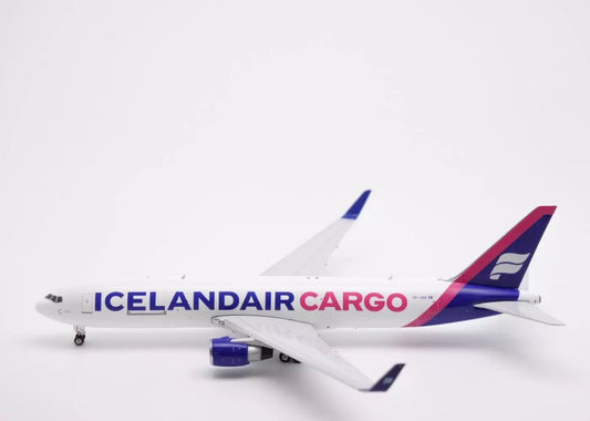 Phoenix Models 1:400 – Final Approach Collectibles